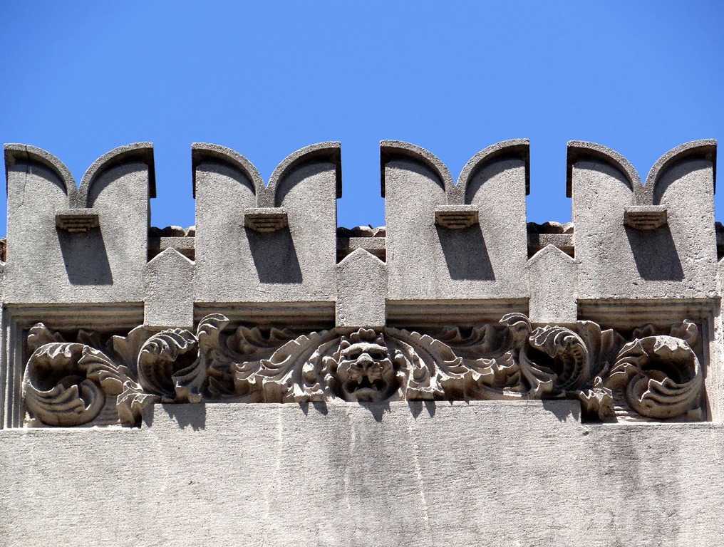 LA CASA DE LOS PAVOS REALES: LA PERLA OCULTA DEL ONCE (por Pablo R ...