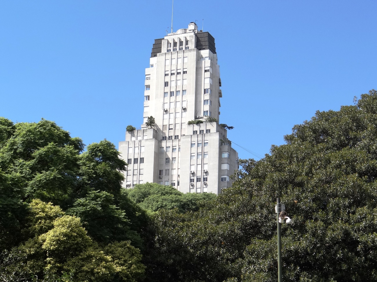 EL EDIFICIO KAVANAGH, EL GRAN DIAMANTE PORTEÑO (por Pablo R. Bedrossian) – Pablo Bedrossian